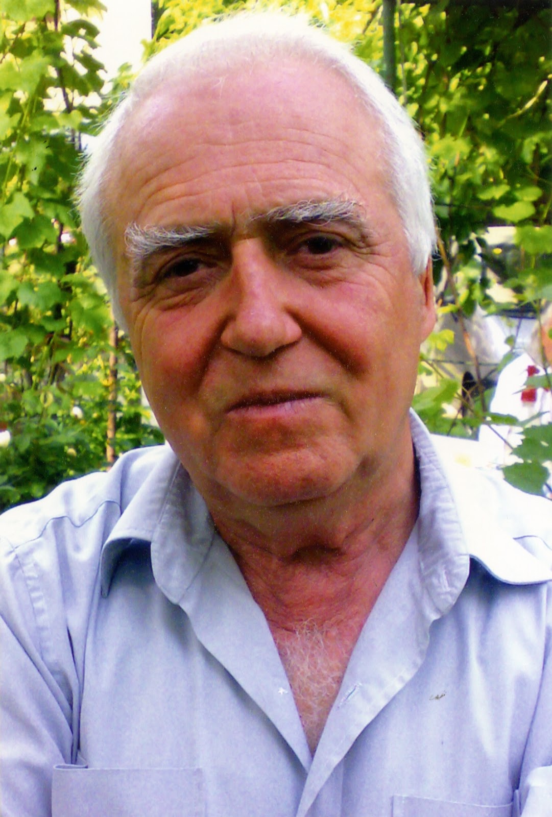 Blogul lui Tudor Nedelcea: Trăind printre cărţi, Marian Barbu a ...