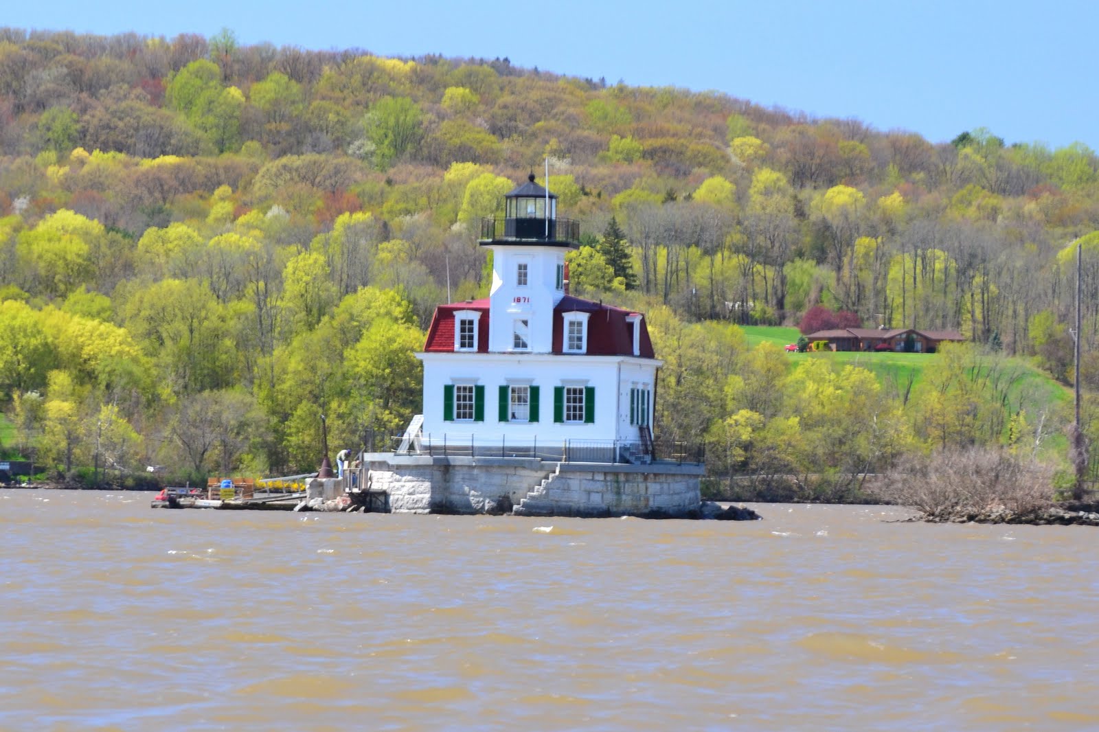 The Hudson River Explorer: Esopus Meadows Lighthouse