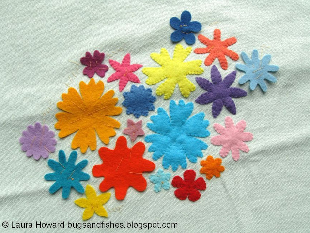 Bugs and Fishes by Lupin: How To: Felt Flower Cushion (Pillow) Tutorial