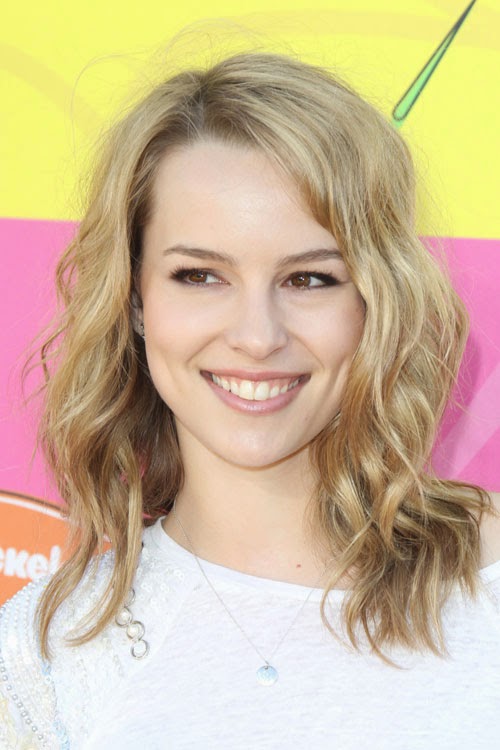 Super star life style photo gallary : Bridgit Claire Mendler