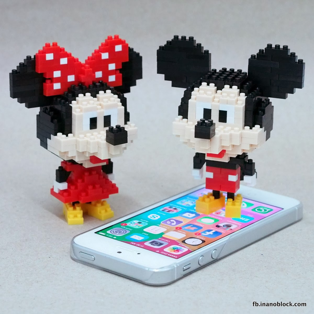 Christopher Tan: nanoblock Mickey and Minnie Mouse