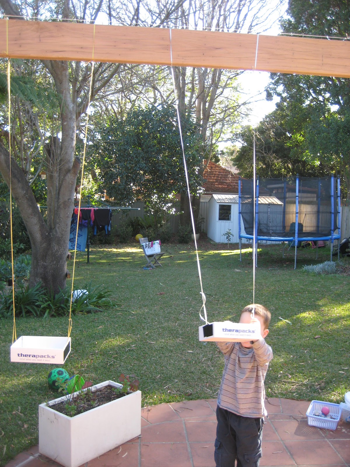 Crafty little people: Teddy bear swings