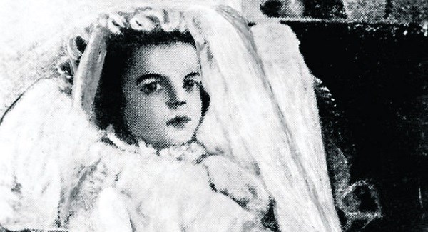 Little Nellie craved a kiss from someone who had just received the ...