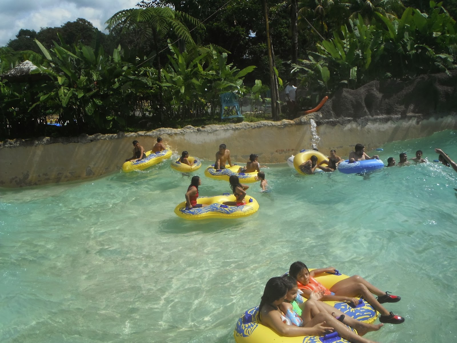 Xocomil - the best water park in Latin America - Exploramum & Explorason