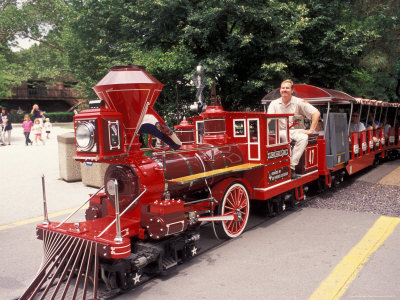 St Louis Zoo Train Ride | Walden Wong