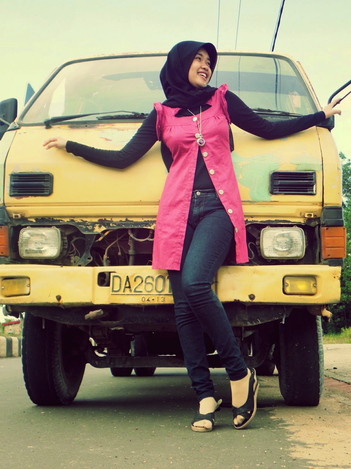 Cewek Desa Juga Bisa Tampil Cantik Dan Berani