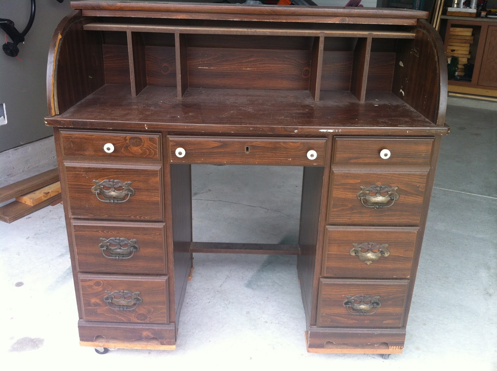 Simply Inspired: Handmade Crafts: Rolladesk make-over