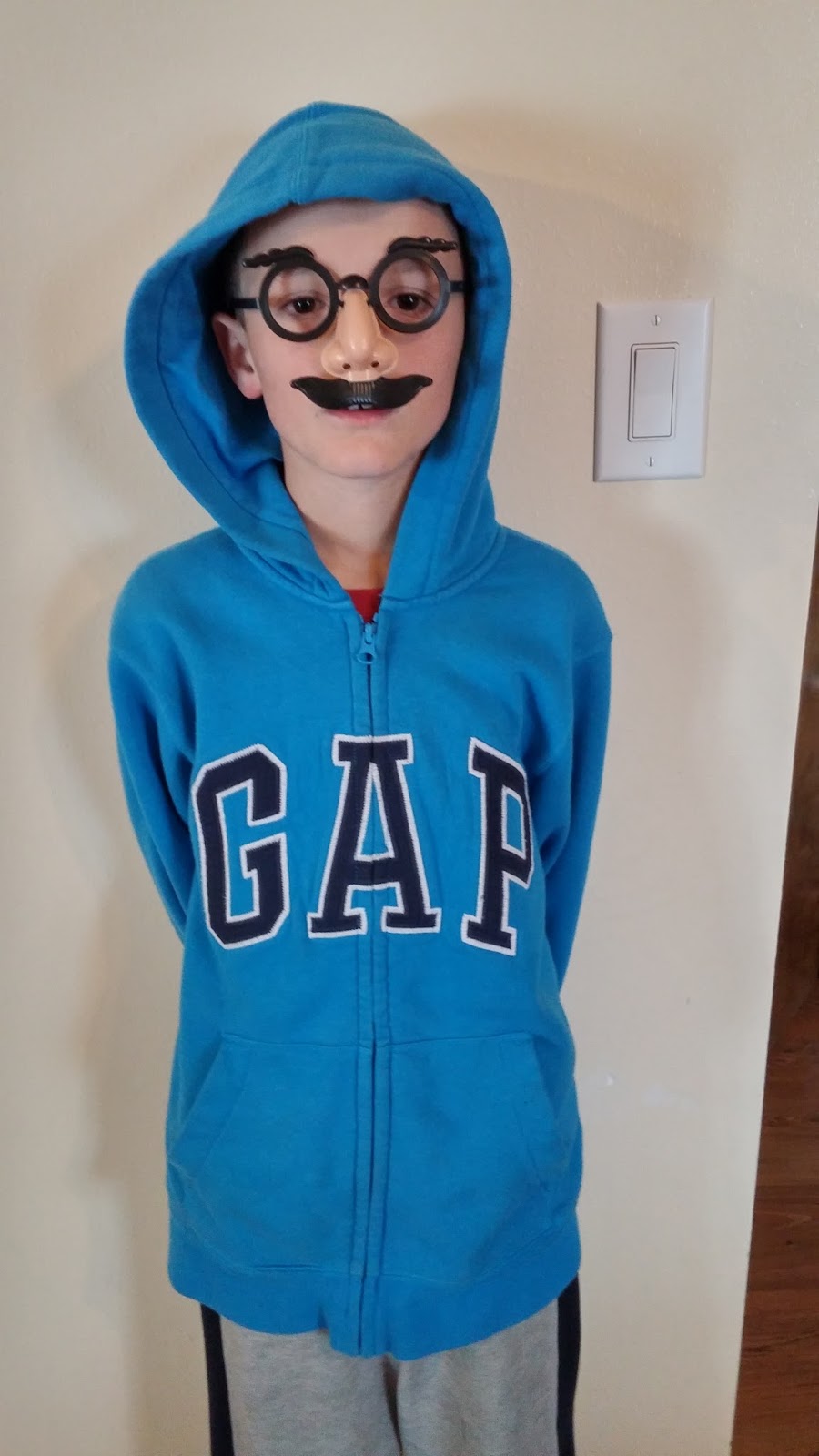 Happy Days!: A Silly Mask