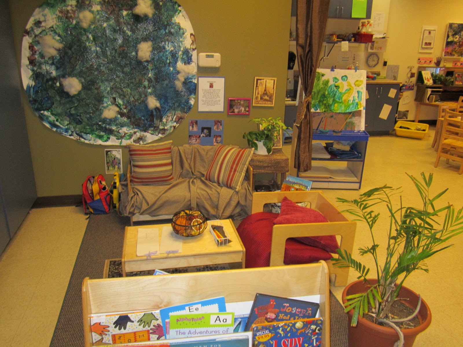 Devoted 2 Discovery: Reggio inspired classroom enviroments (Our class)