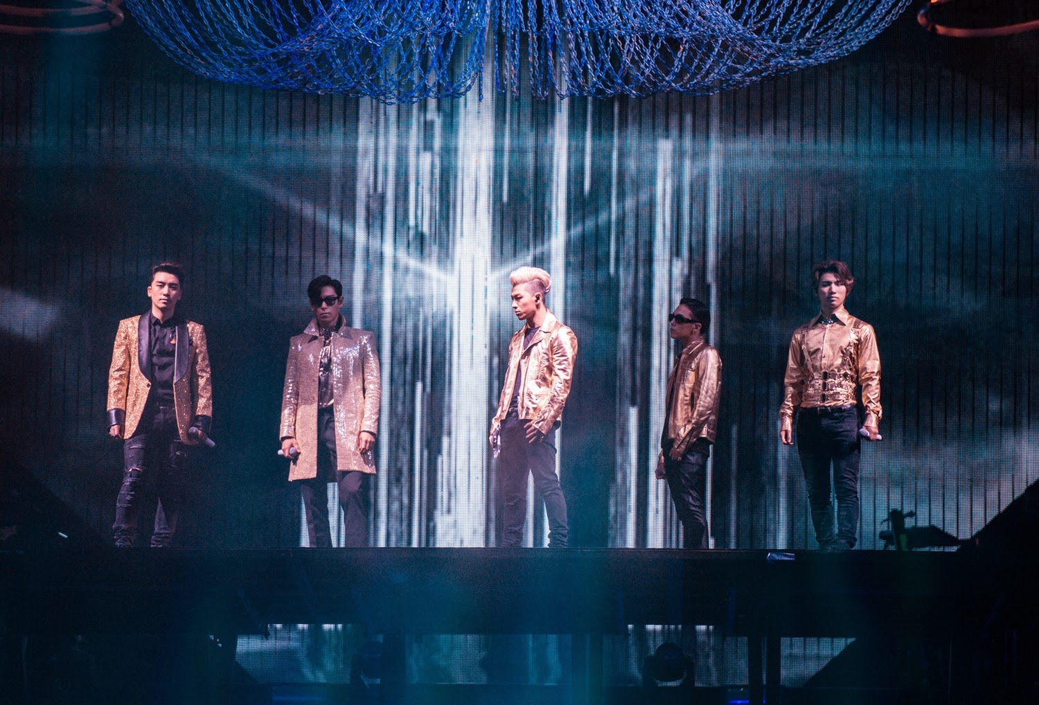 YG Family Meets with 35,000 Fans in Shanghai