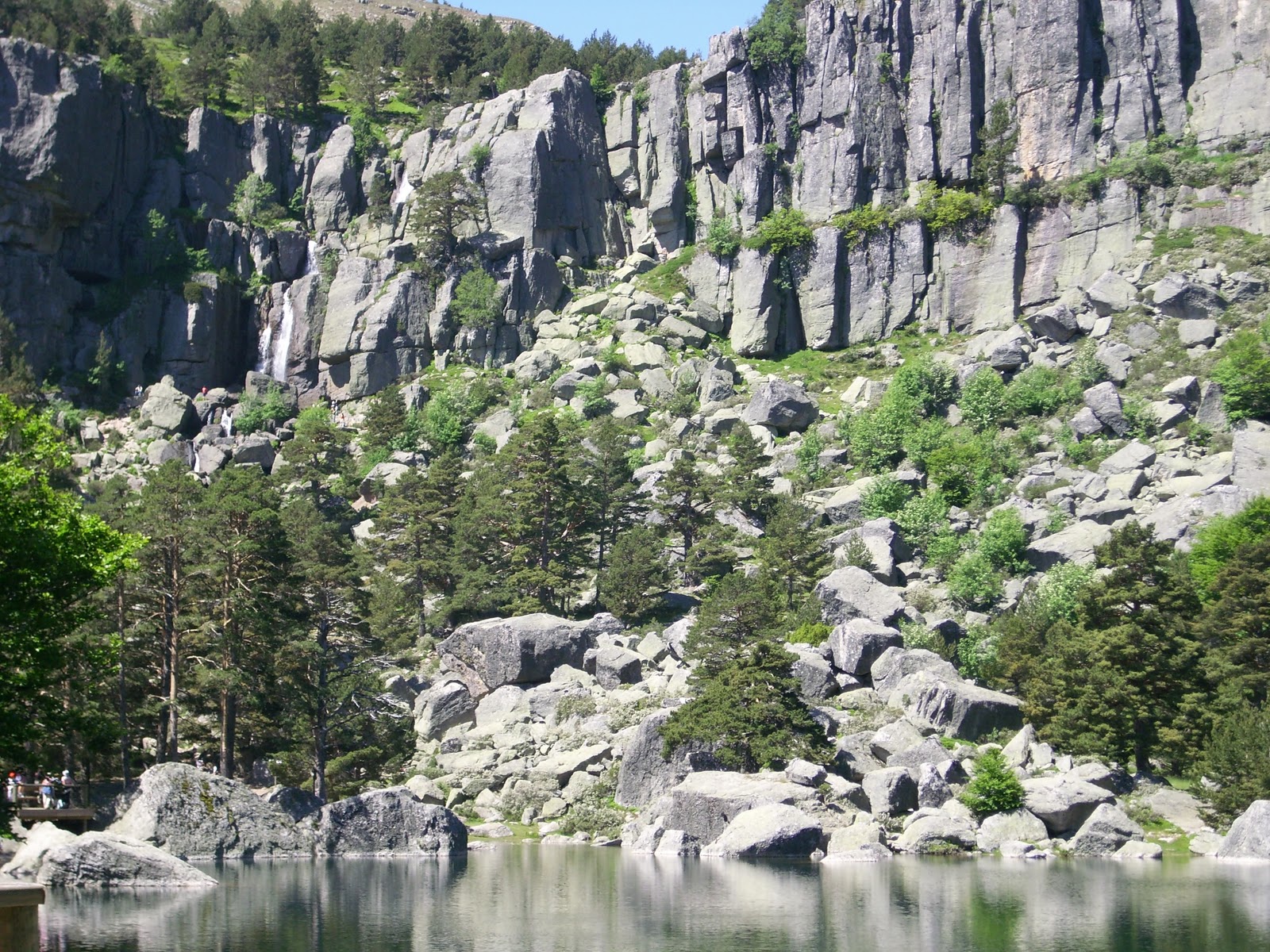 EL BUEN AMBIENTE de LA LAGUNA NEGRA: Origen y situación de la Laguna Negra
