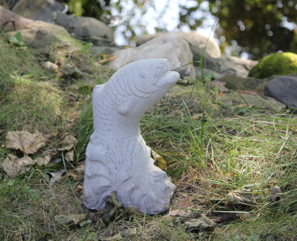 365 Projects: Concrete Molded Fish - Arts and Crafts