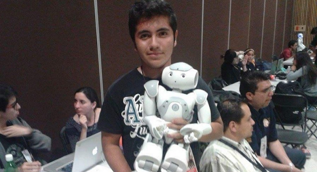 Eric Tapia, Orgullo de CECyTEJ Destacado en Robotica | NanoEngineerPro