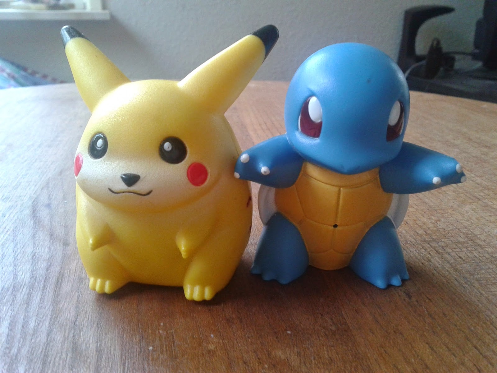 .: Talking Electronic Pikachu and Squirtle figurines, Tomy 1997