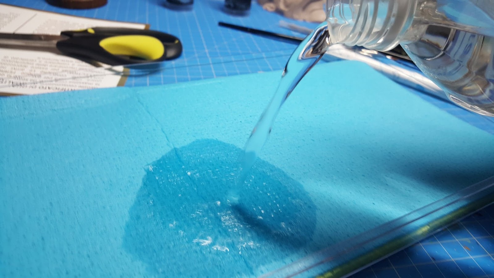 Tutorial - A 15$ Wet Palette / Une palette humide à 15€ ~ Chestnut Ink