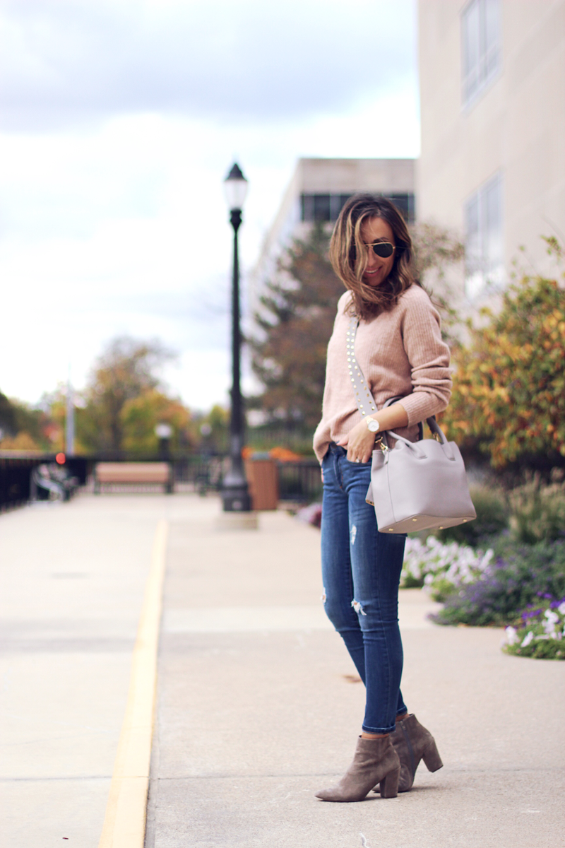 Neutral sweater + my favorite cozy lounge pieces - Lilly Style