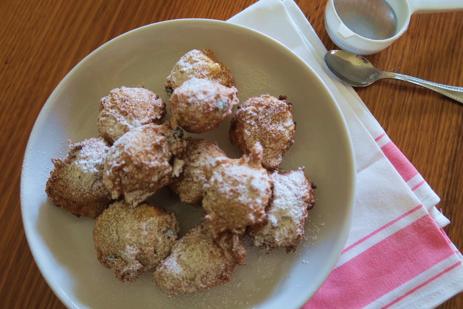 Italian Street Food & Fritole (Sweet Apple Fritters)