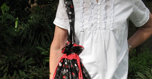 Threading My Way: Drawstring Shoulder Bag Tutorial...