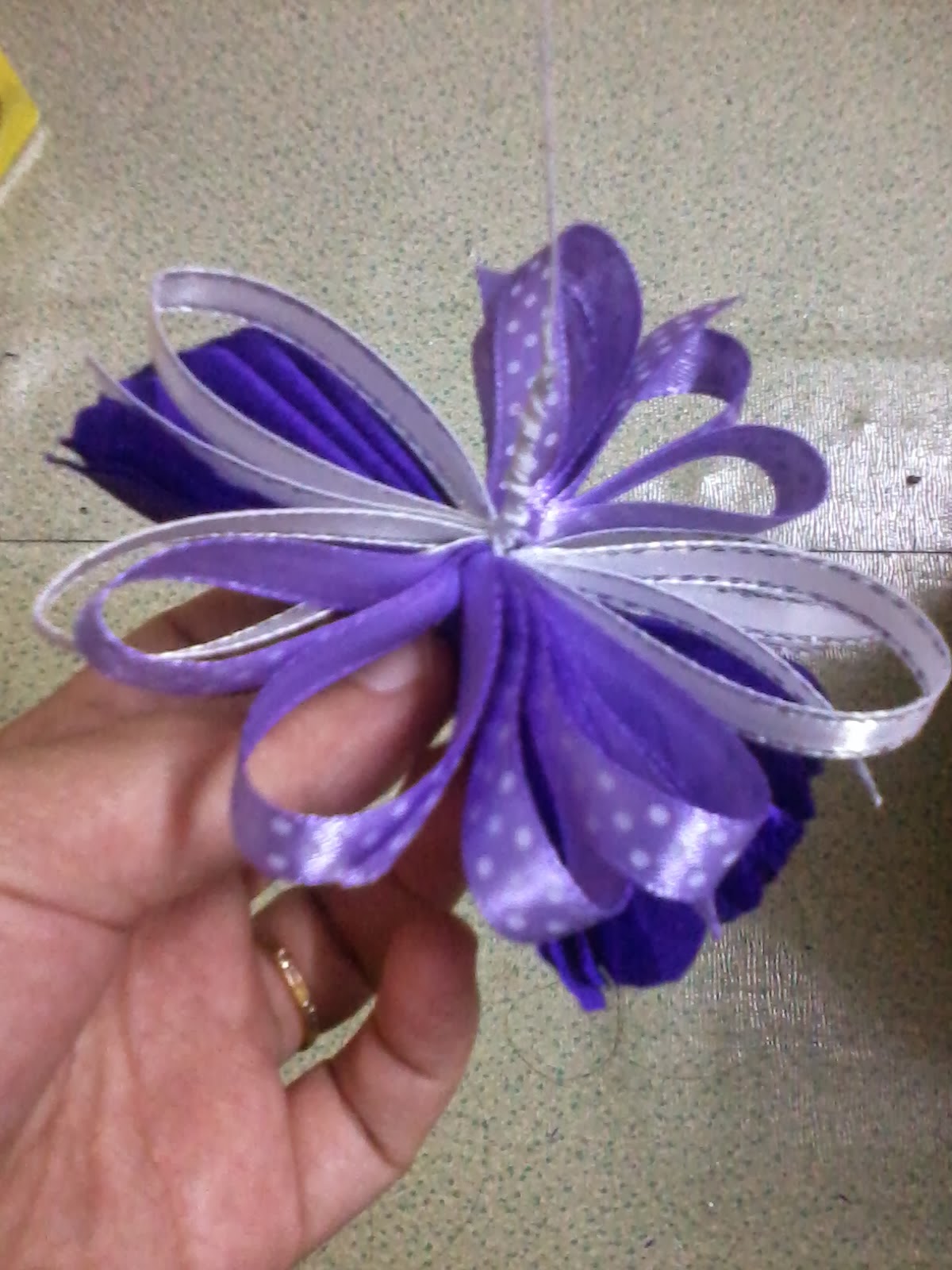 Hazwani Hamid: DIY : Bunga Telur Crape Paper (Bunga Tisu)