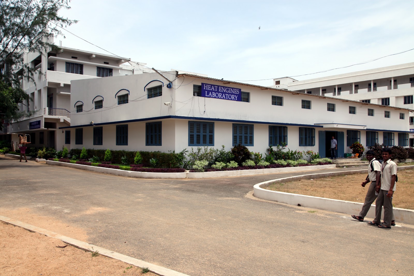 SWARNANDHRA COLLEGE OF ENGINEERING AND TECHNOLOGY MECHANICAL(2010-2014 ...