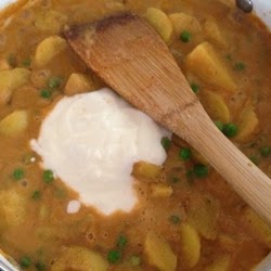 Aloo Matar Korma (Creamy Potato and peas curry)-With Stepwise pictures ...