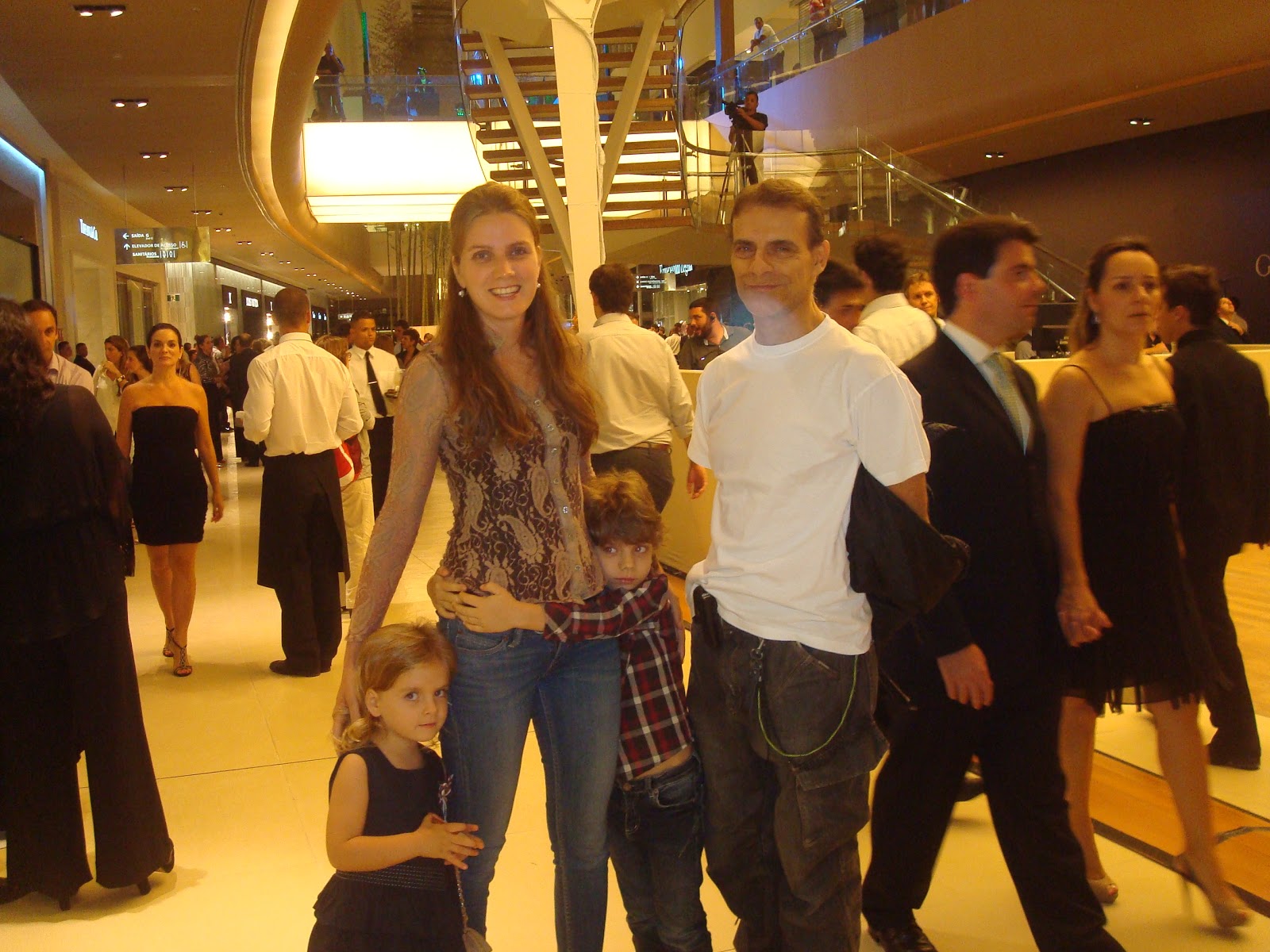 FRANKLIN TOSCANO | Embaixador do RIO : VILLAGEMALL INAUGURA EM GRANDE ...