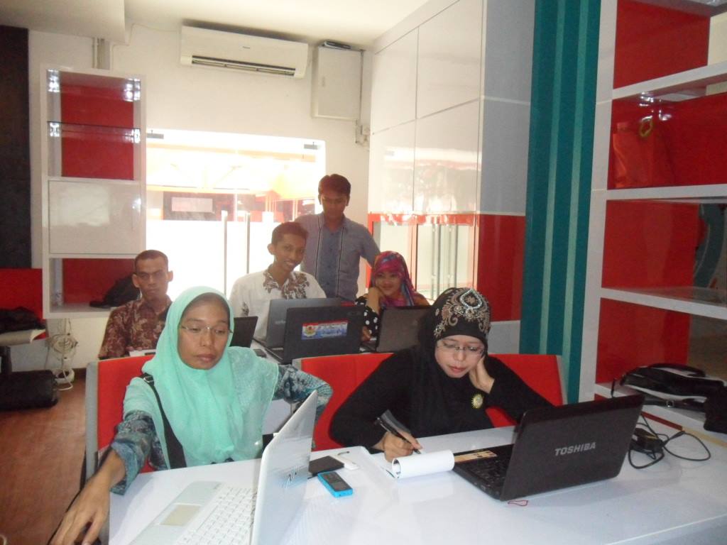 Tugas Operator Sekolah Pada Tahun Pelajaran 2015/2016 ~ BLOG EKO PURWANTO