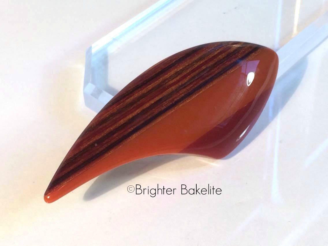 Brighter Bakelite: Bakelite, or wood?