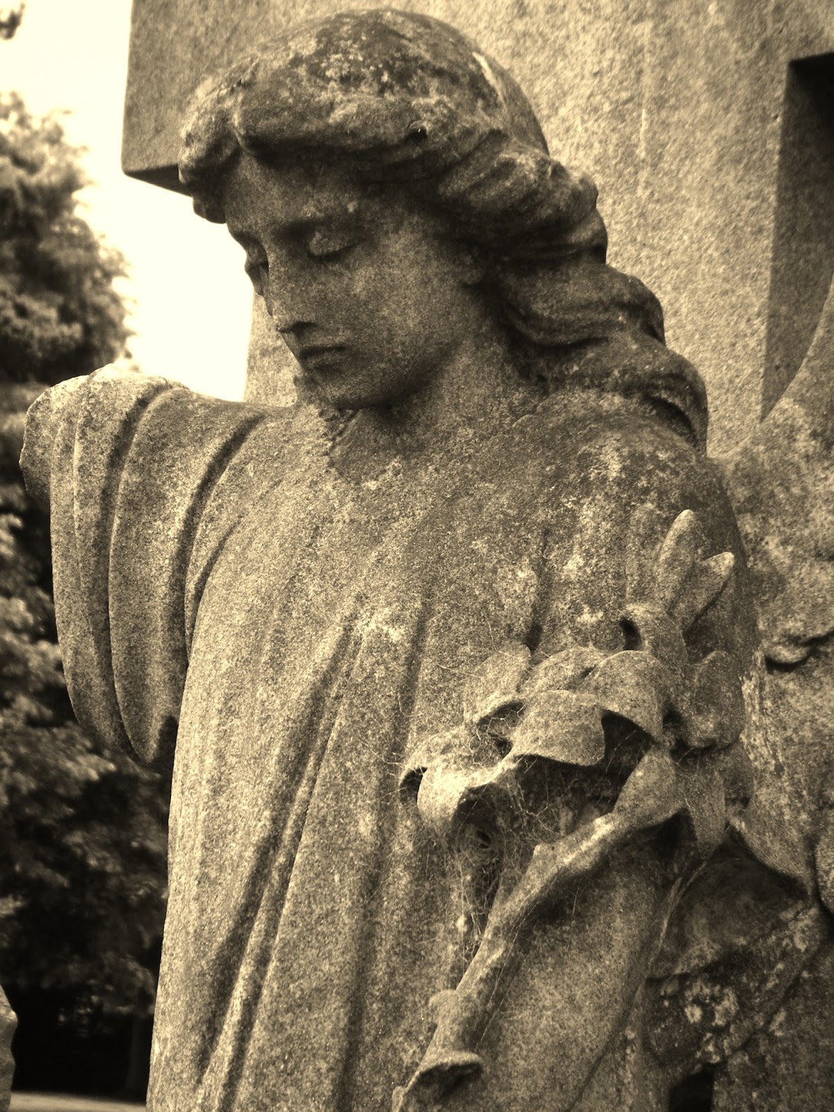 Beach-Combing Magpie: Weeping Victorian Angels...