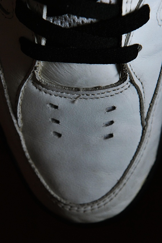 broken and cracked midsole