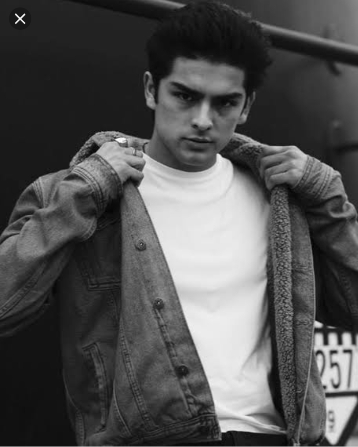 Los Ojos del Espectador: Diego Tinoco actor Americano de raíces latinas