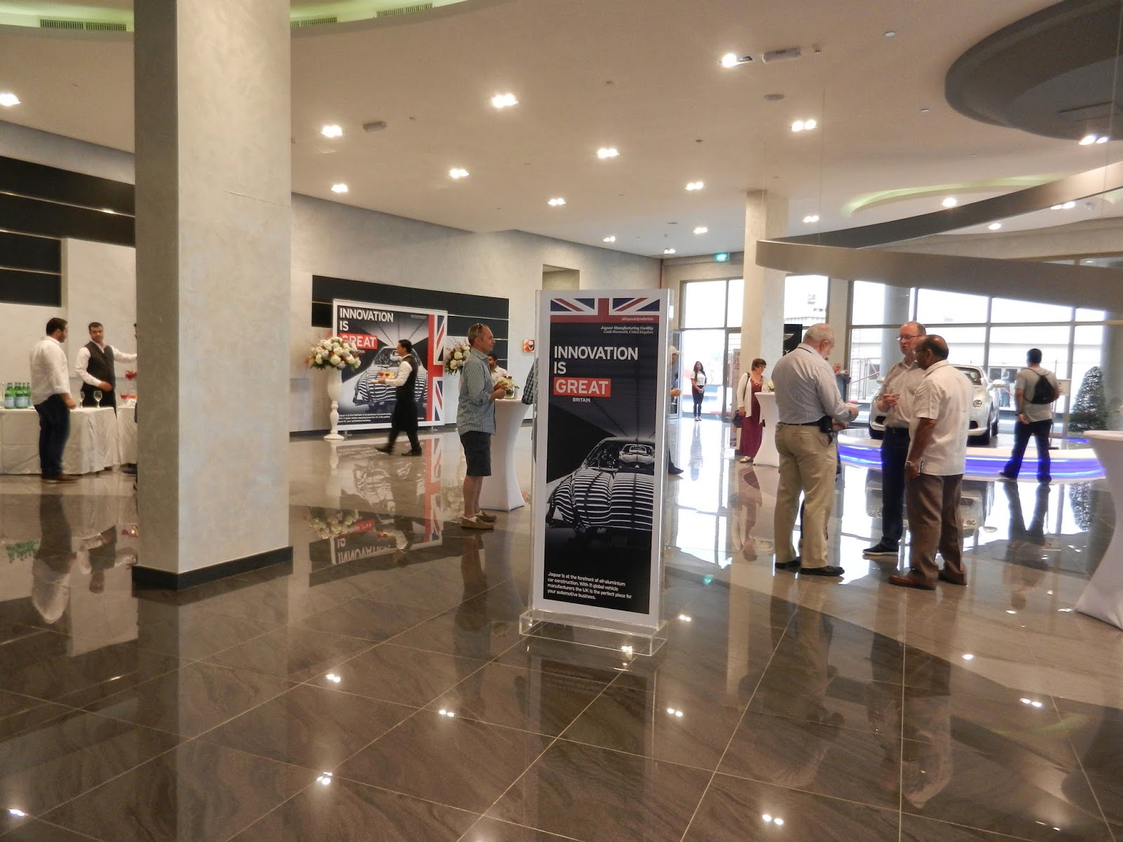 Kuweight 64: GREAT BRITISH AUTOMOTIVE SHOWCASE AT SIRBB CIRCUIT