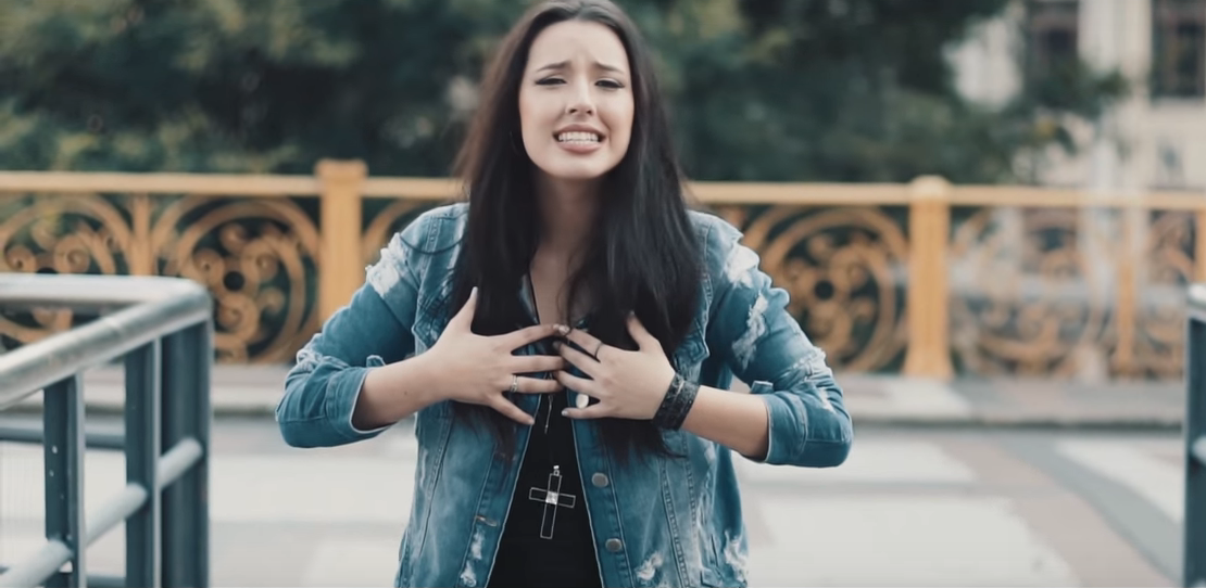 Ex-Carrossel, Esther Marcos lança videoclipe para o seu primeiro single ...