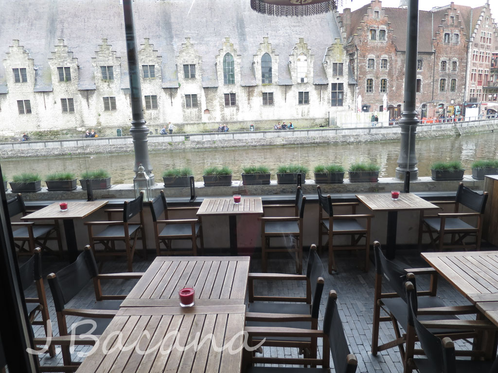 Joaninha Bacana: Sessao Restaurante (em Gent): Brasserie Oude Vismijn