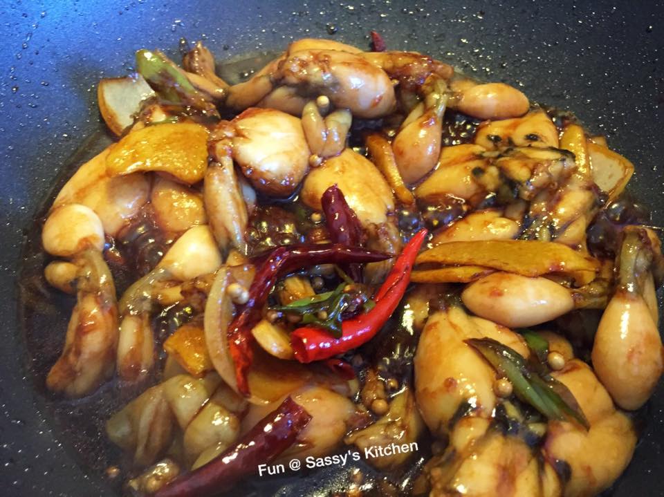 Plate & Palate: Gong Bao Chicken 宫保鸡 and frog legs by Angela Seah Thulin