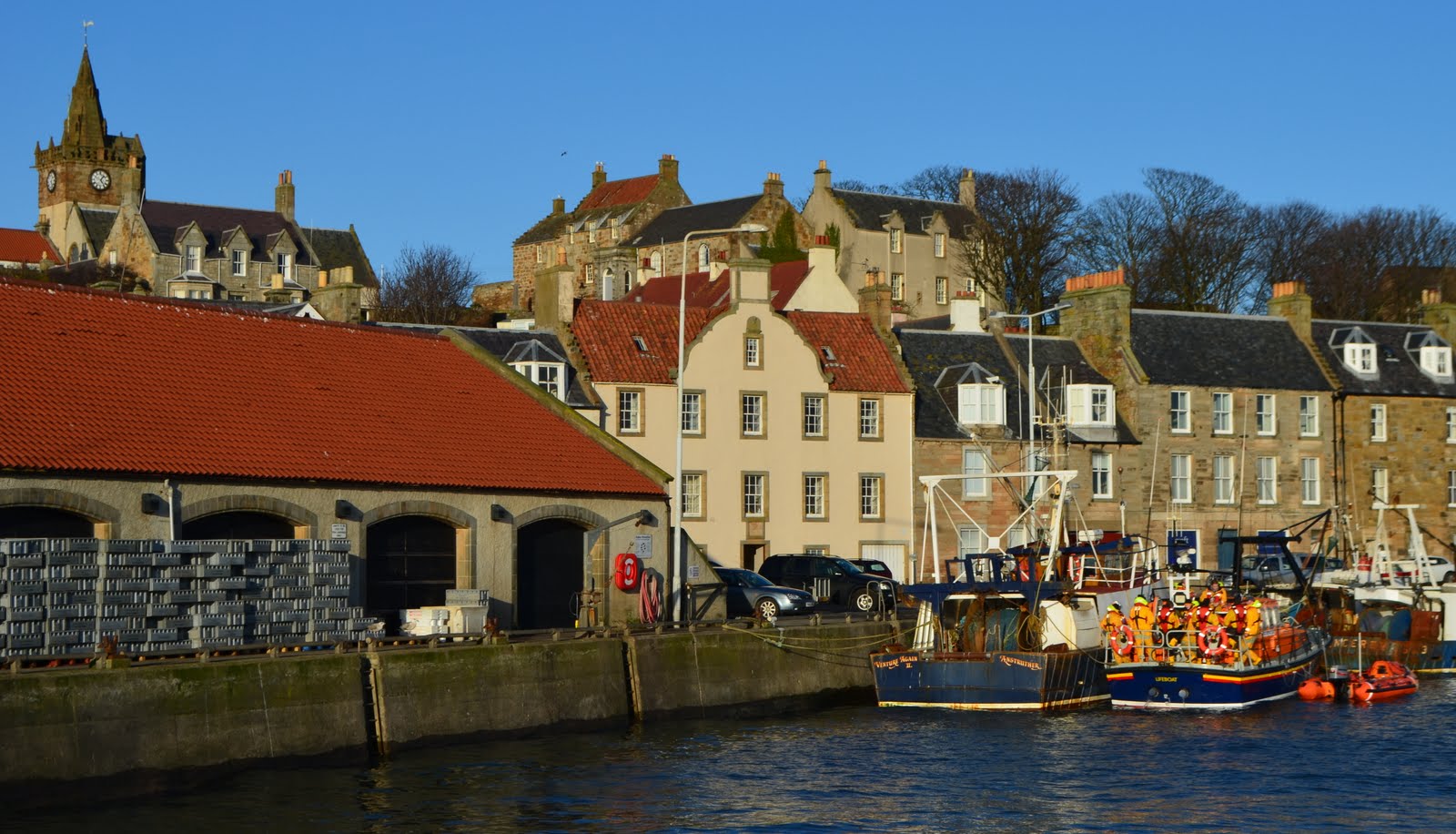 Tour Scotland: Tour Scotland Photographs Video Harbour Pittenweem East ...