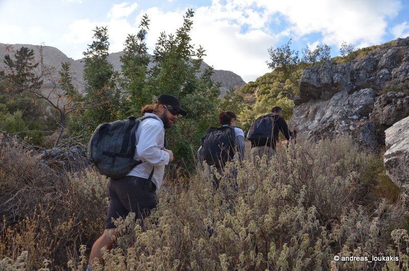EXPLORE MOUNTAINS: ΠΕΖΟΠΟΡΙΑ ΚΑΒΟΥΣΙ-ΚΑΣΤΡΟ-ΦΑΡΑΓΓΙ ΜΕΣΩΝΑ-ΑΖΟΡΙΑΣ ...