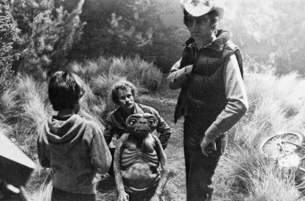 28 Behind The Scenes Photos From E.T. The Extra Terrestrial