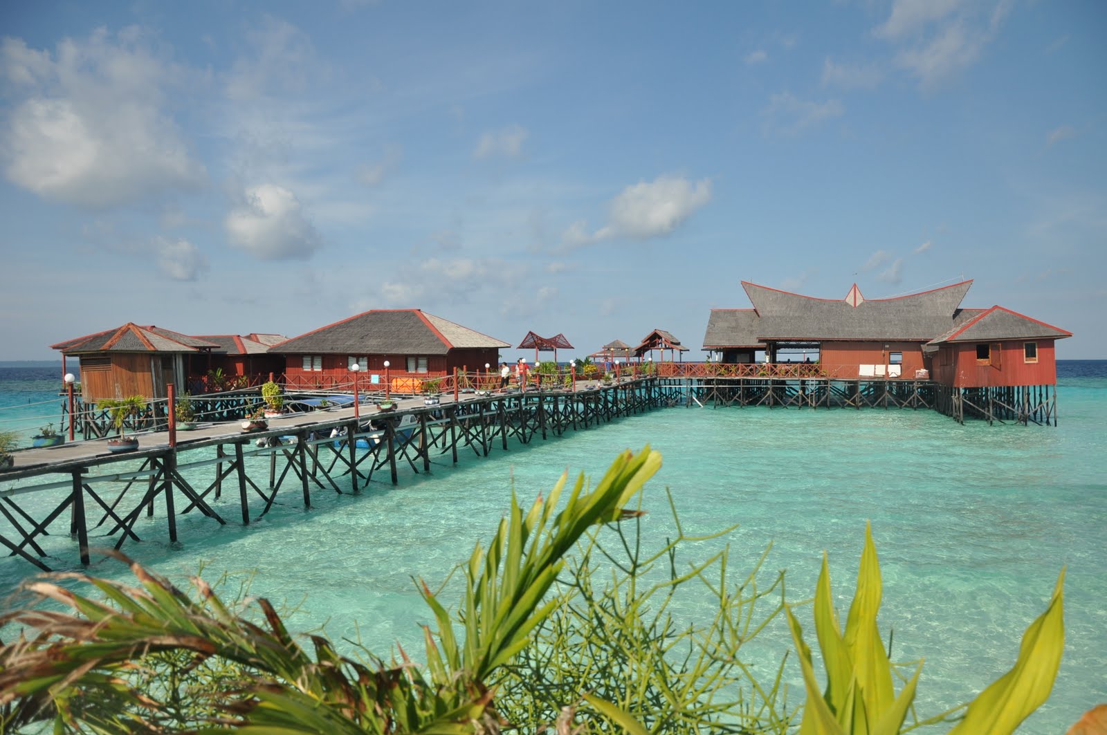 Kakaban Tour: Itinerary Happy Maratua & Fun Derawan Trip