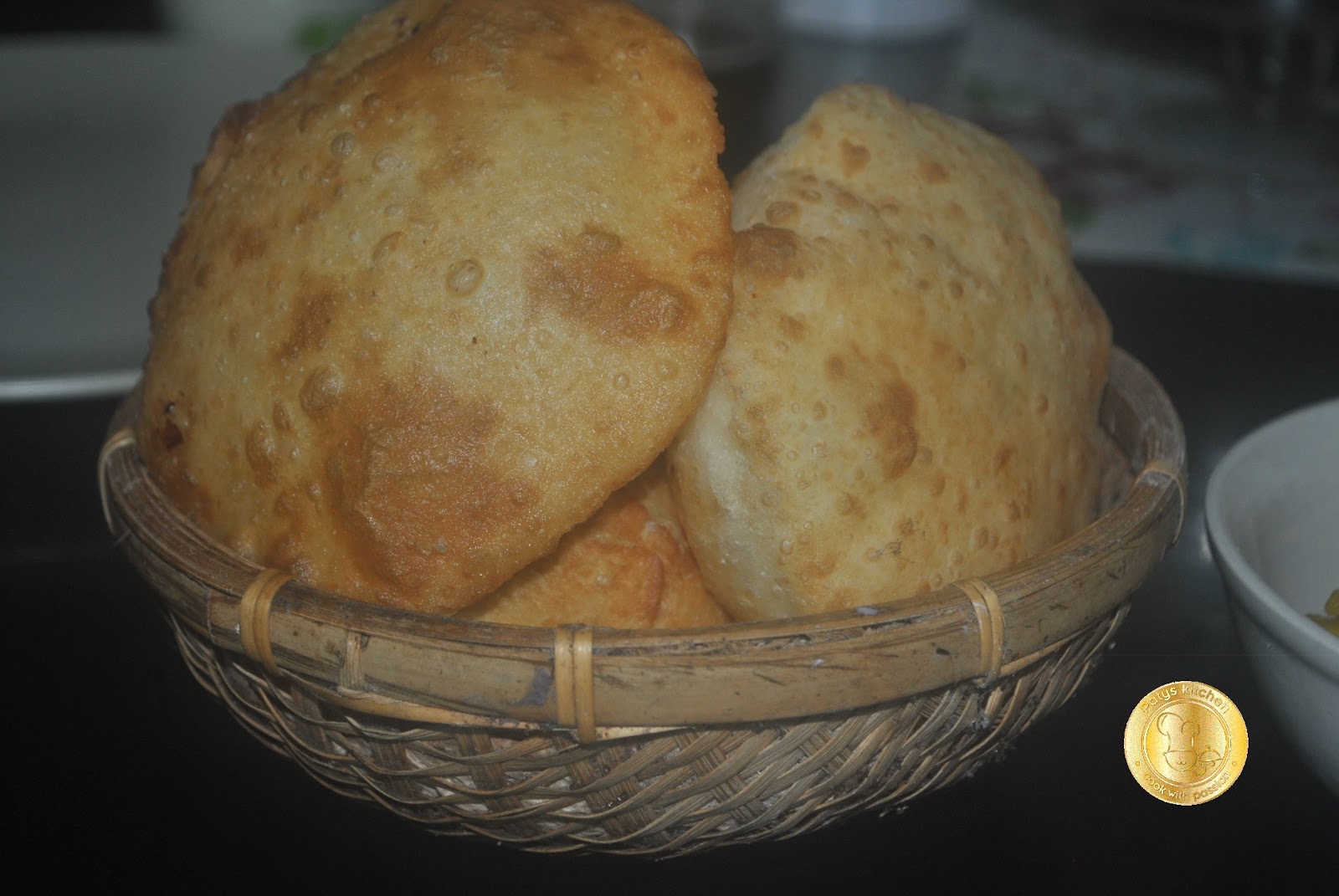 PATYSKITCHEN: POORI BREAD WITH POTATO BHAJI / ROTI POORI