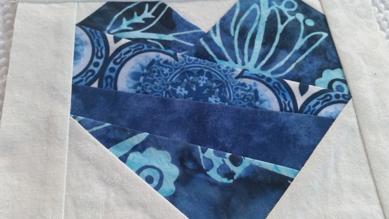 Crafty Sewing & Quilting: Free Crazee Patch Paper Pieced Heart