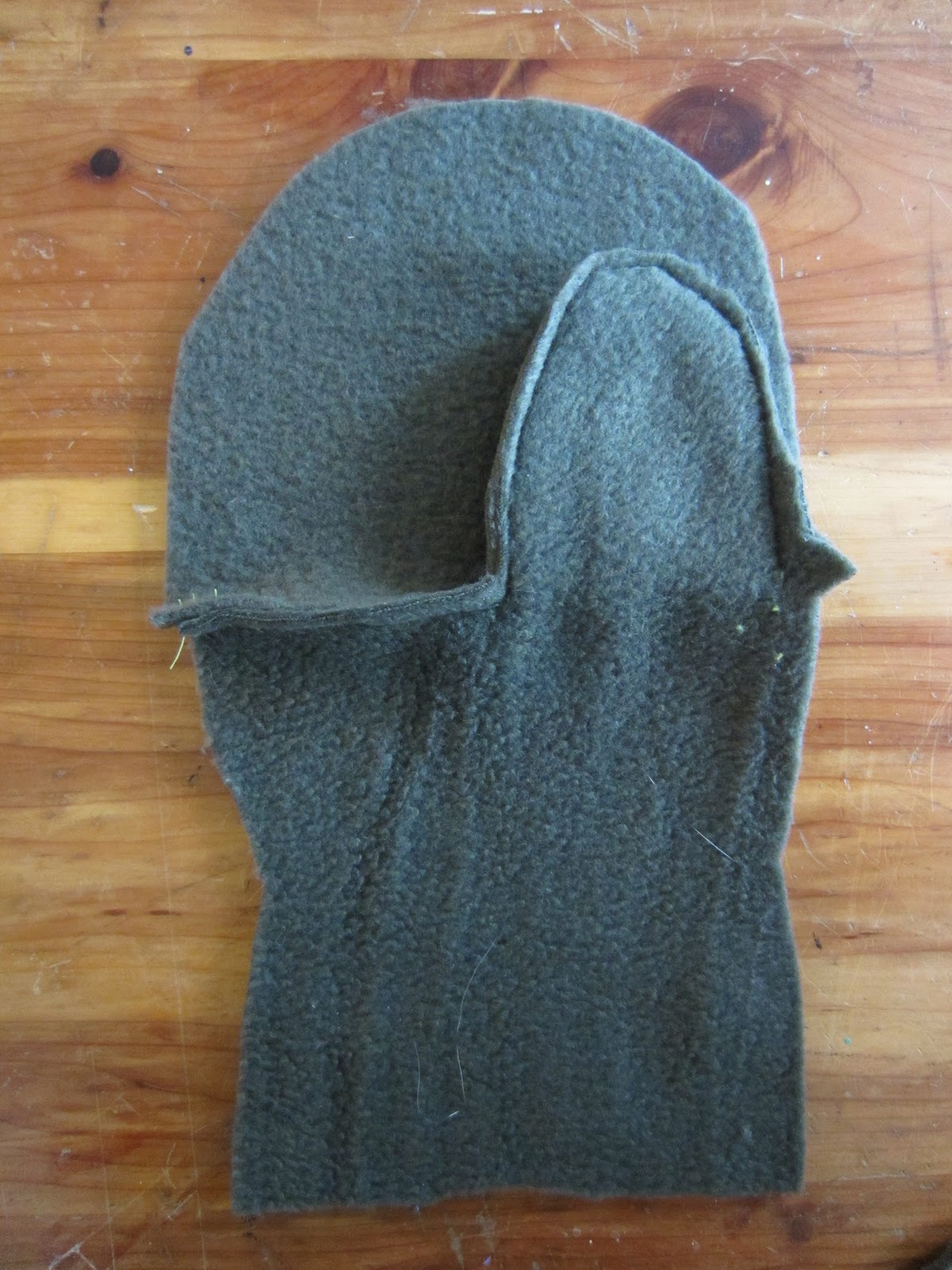 Found Beauty Studio: Super Simple Fleece Mitten Tutorial
