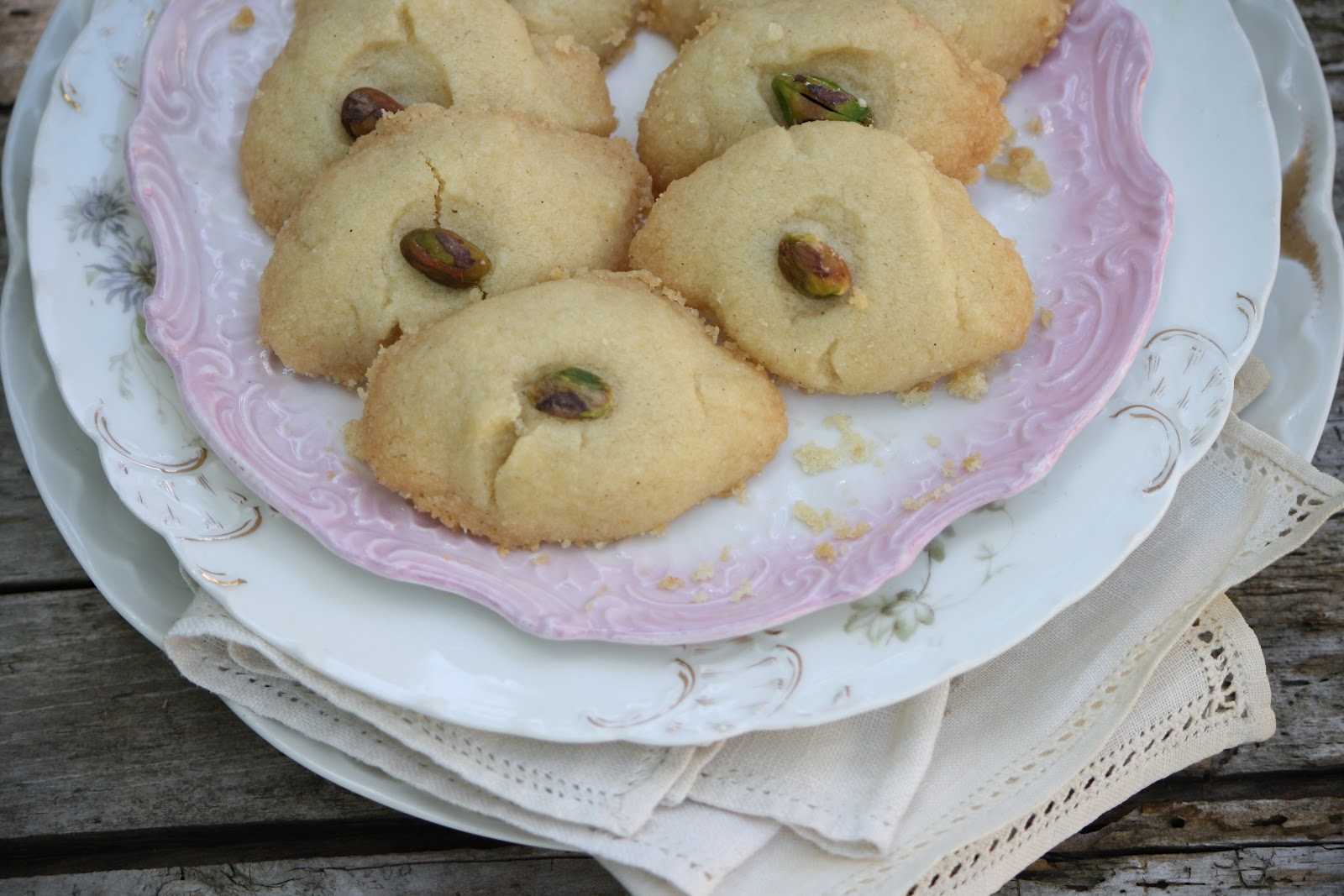 What's Cooking in your World?: Day 195! Yemen~Ghraybeh (Shortbread and ...