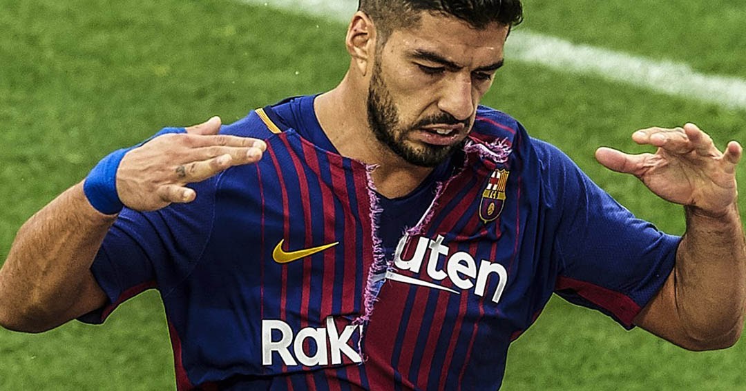 Luis Suarez Rips 140 Euro Nike Barcelona Kit And Walks Off The Pitch ...