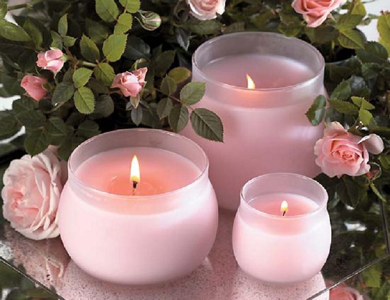 MAFERBA en el MUNDO : VELAS ROSAS