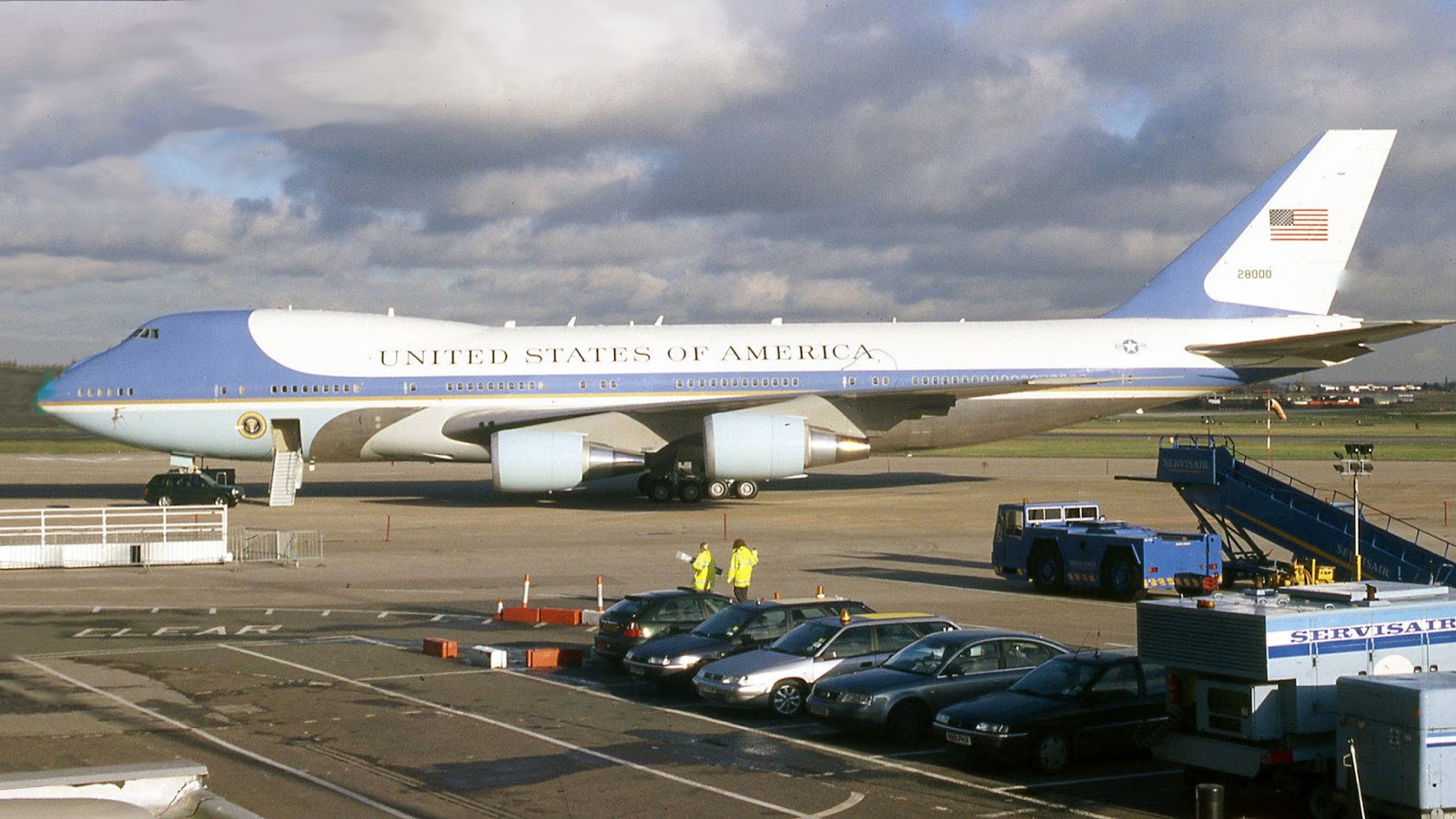 Birmingham Airport Video Blog: President Clinton & Hilary Clinton ...