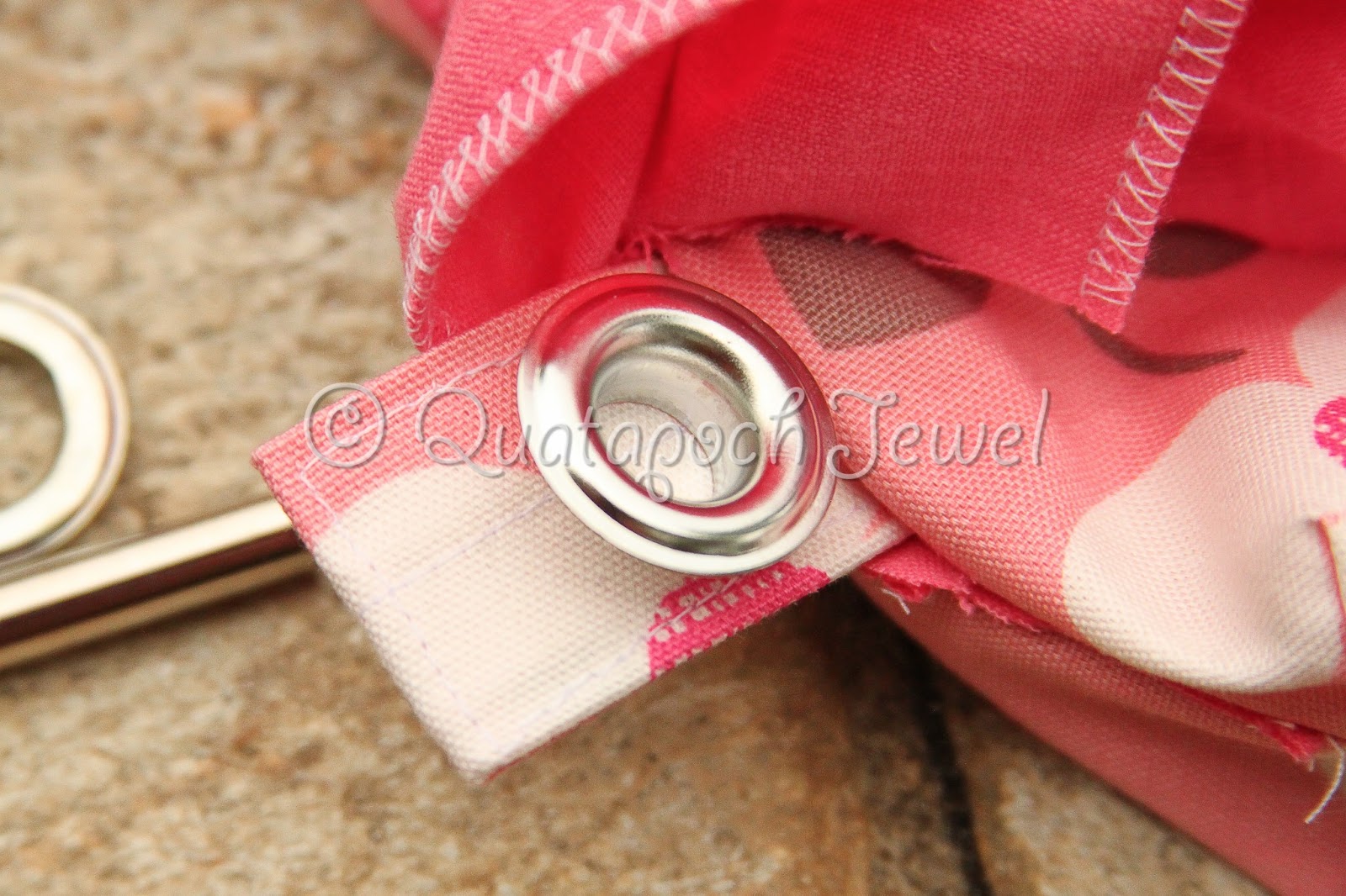 Threads and Pencils: Drawstring Bag and Grommet Tutorial