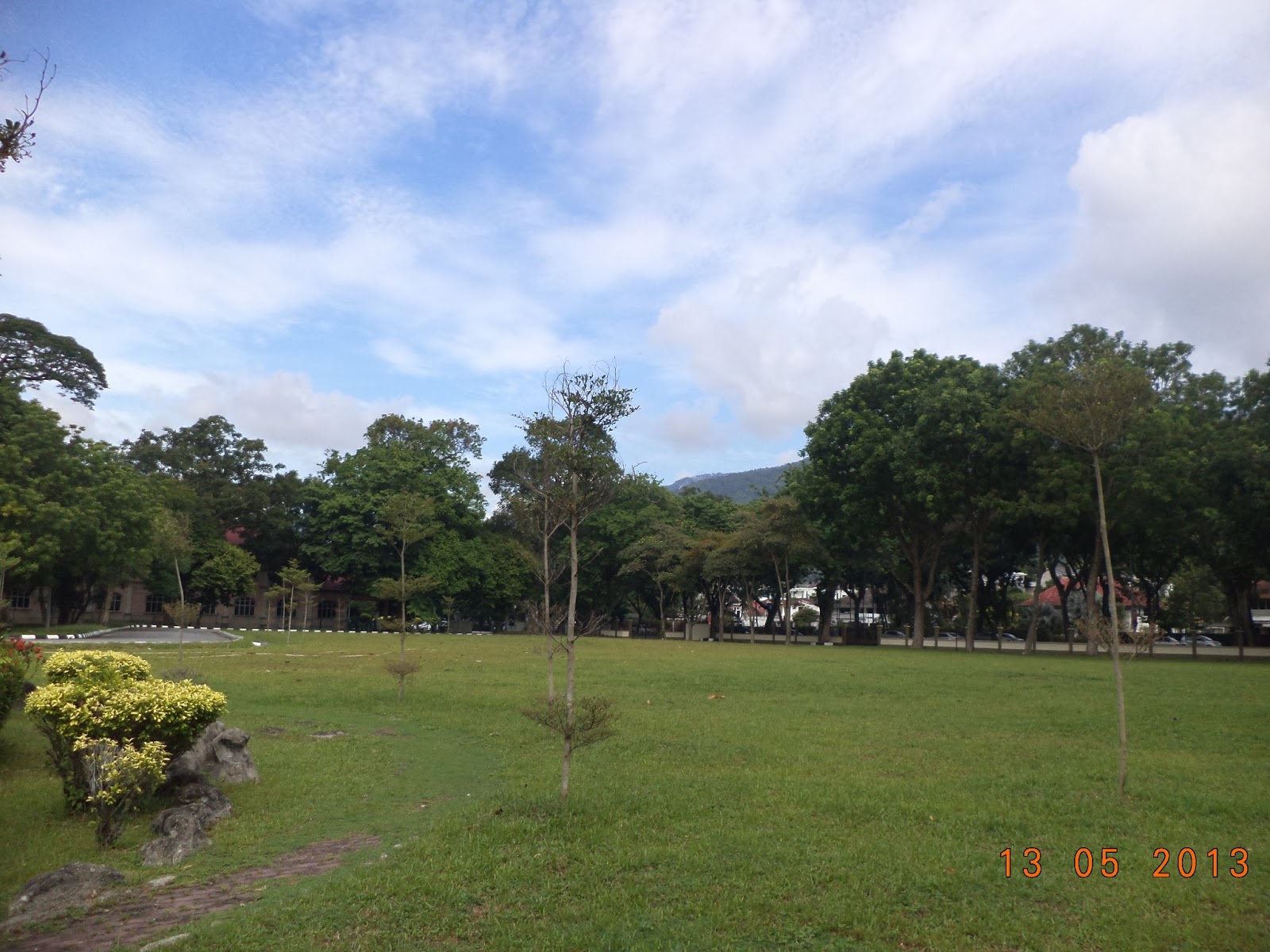 KOMPLEKS MASYARAKAT PENYAYANG