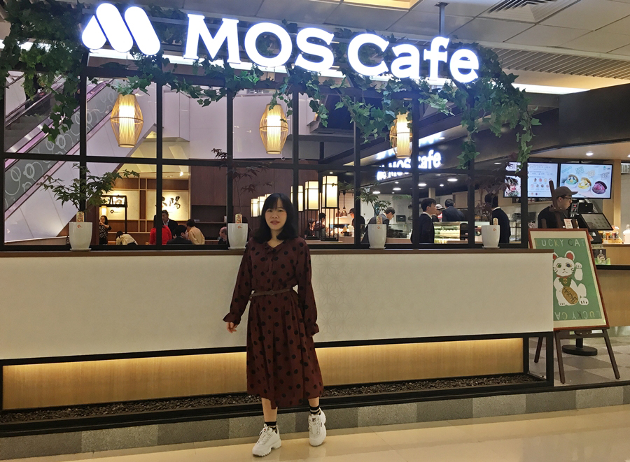 [香港素食] 九龍灣 | 首間MOS Cafe日本概念店登陸淘大：大推自選沙律及自家烘焙咖啡 | 《早晨DAILY》