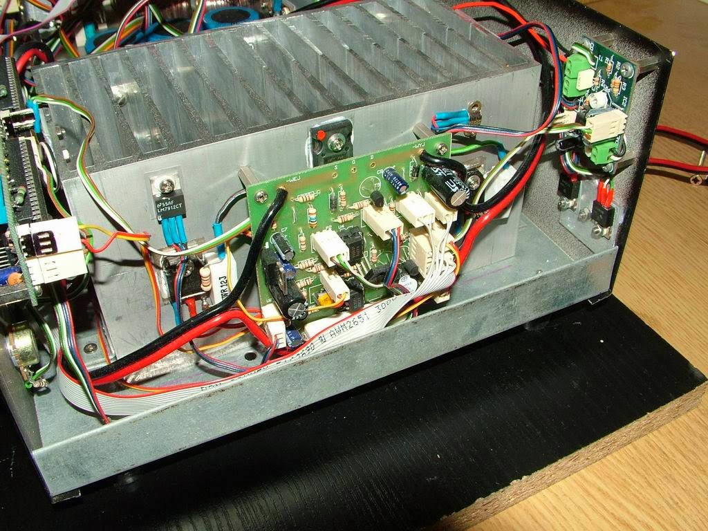 * Eletrônica Campo Elétrico: Fonte Regulada Até 30V Por 10A.